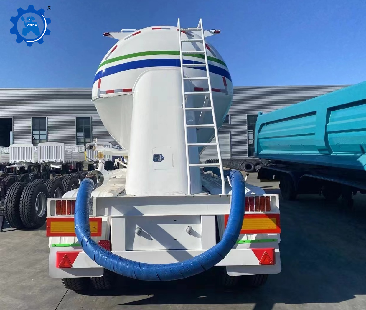 Flour transport tanker – wake